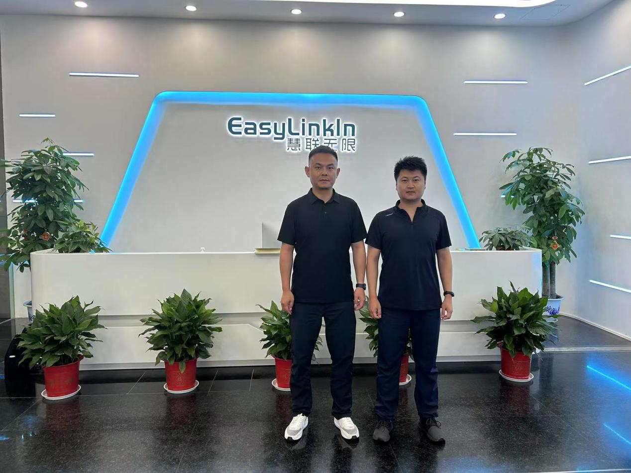 湖北美术学院“百名教授进百企”活动系列报道之三—— 环境艺术学院与武汉慧联无限科技有限公司签订战略合作协议 开拓校企合作新模式-湖北美术学院人事处